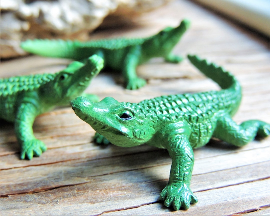 Miniature Crocodile Figurine: Realistic Plastic Safari Animal Model for ...