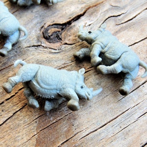 MINIATURE ANIMALS RHINO Micro Mini Rhinos Figurine Figure Dollhouse ...
