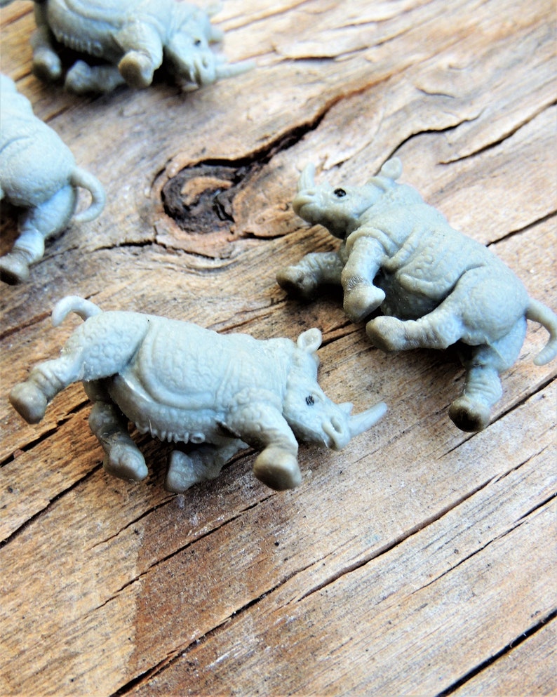 MINIATURE ANIMALS RHINO Micro Mini Rhinos Figurine Figure Dollhouse ...