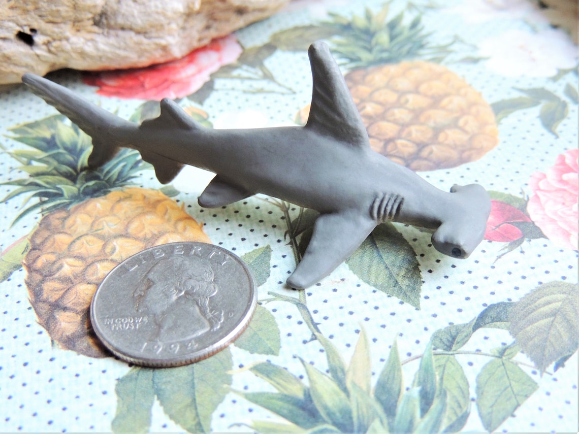 MINIATURE HAMMERHEAD SHARK Animal Figurine Dollhouse Diorama Terrarium ...
