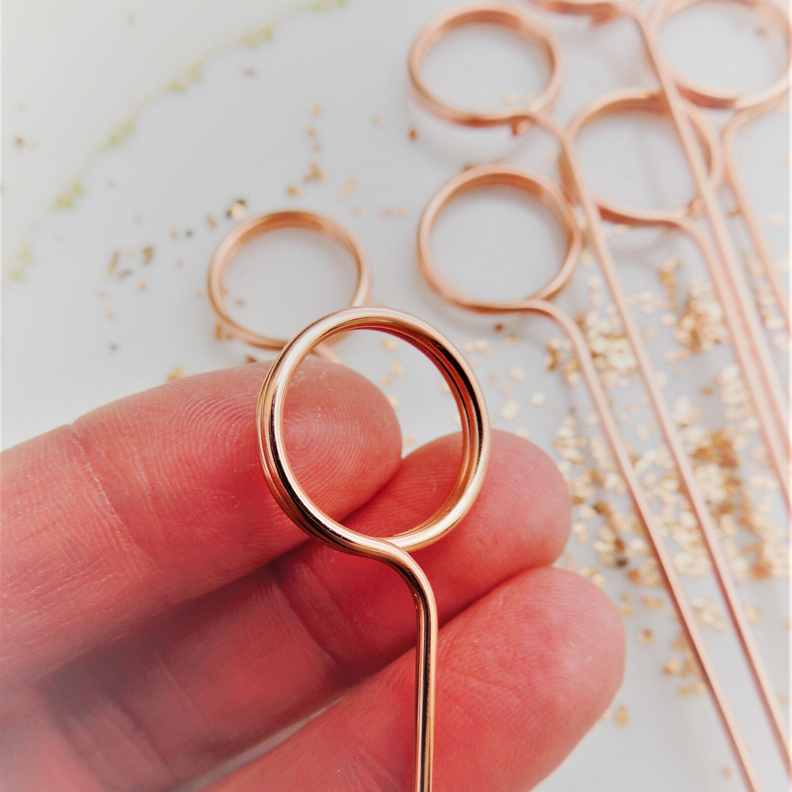 Tall WIRE CARD HOLDERS Table Number Holder Swirl Stems Pick - Etsy