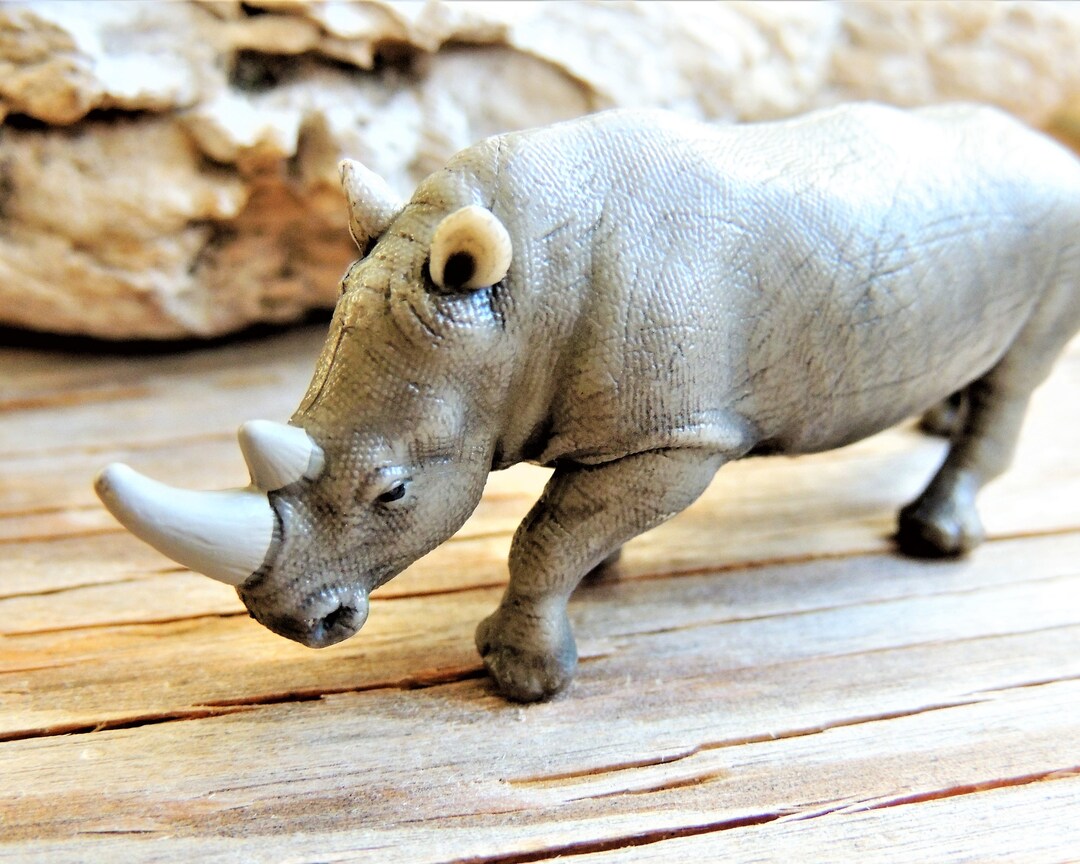 MINIATURE WHITE RHINO Animal Figurines Figures Fairy Garden Dollhouse ...