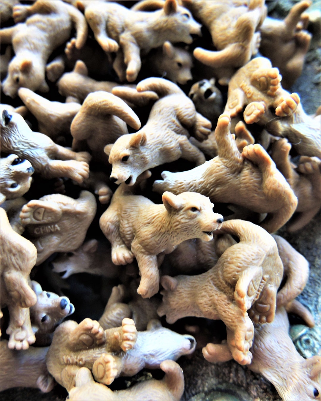 MINIATURE WOLF CUB: Tiny Wolf Pup Figurine Mini Animal Figures ...