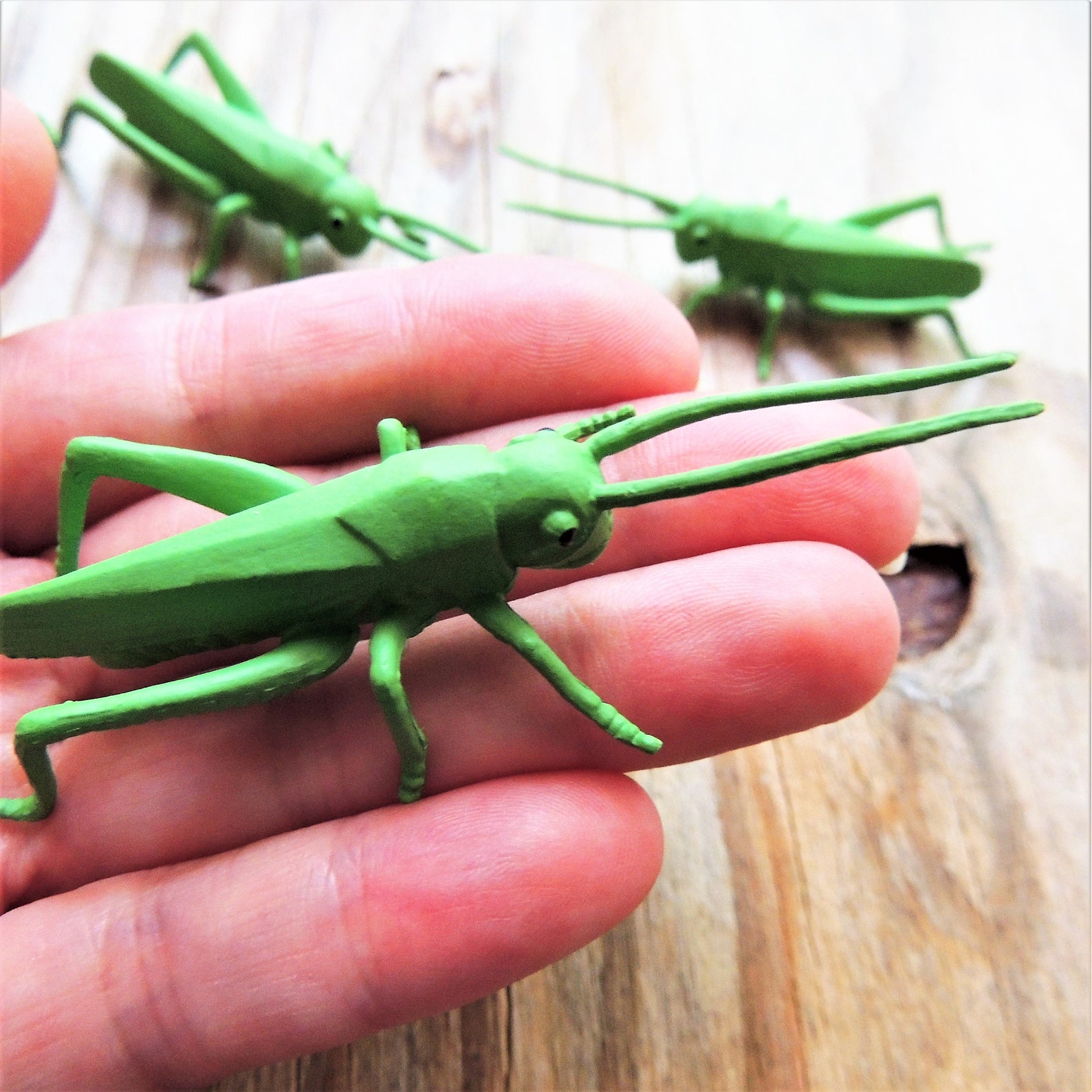 GRASSHOPPER MINIATURE Animal Figures Figurines Dollhouse Fairy Garden ...