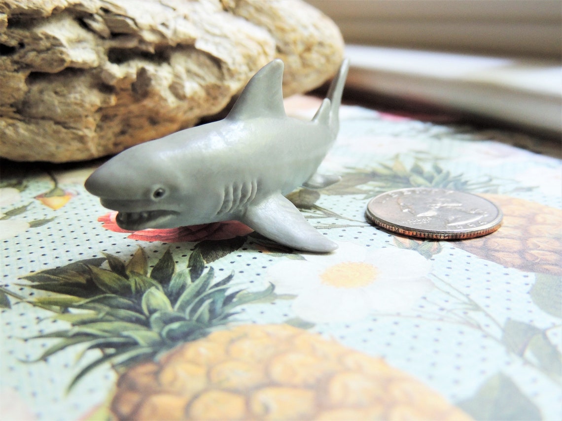 GREAT-WHITE SHARK Miniature Animal Figurine Dollhouse Fairy Garden ...
