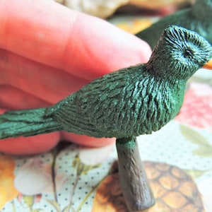 MINIATURE QUETZAL Bird Plastic Animals Figure Figurine Dollhouse ...