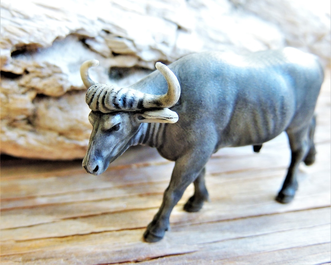 MINIATURE CAPE BUFFALO Animal Figurines Figures Fairy Garden Dollhouse ...
