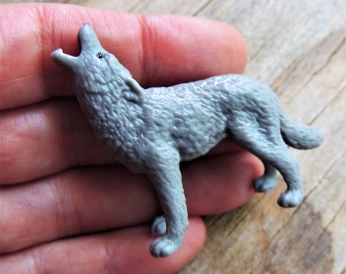 MINIATURE GRAY WOLF Nature Plastic Animal Figures Figurines Dollhouse ...