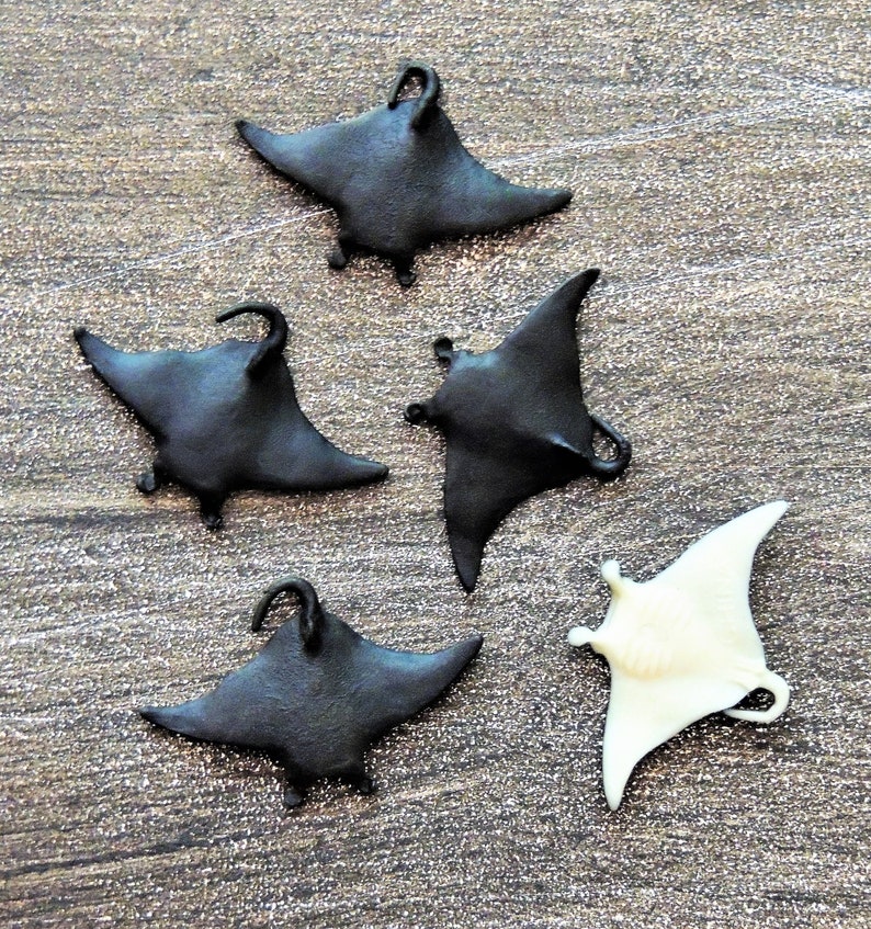 MANTA RAY MINIATURE Animal Figurine Figures Micro Minis - Etsy