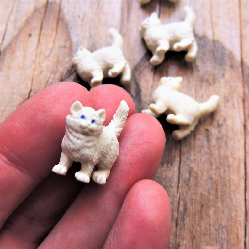 MINIATURE CAT: Figurines Mini White Kitten Farm Animals Figure - Etsy