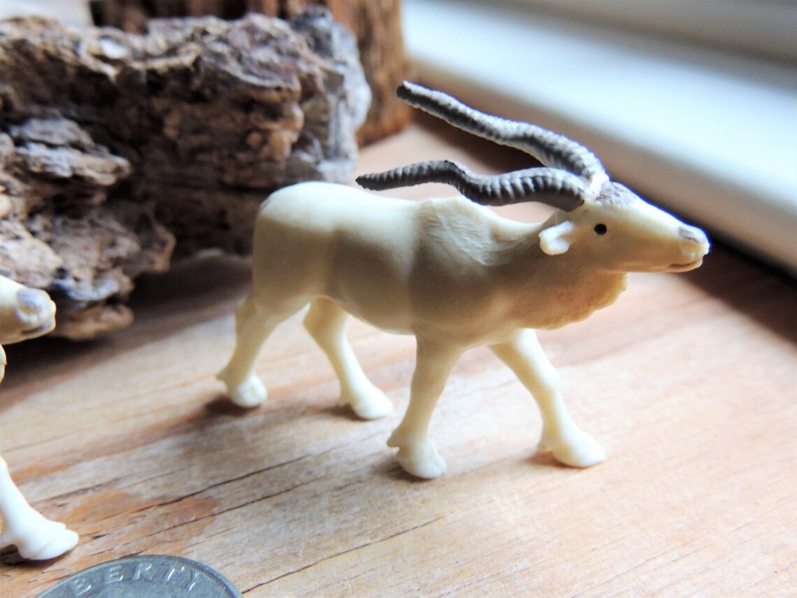MINIATURE WHITE ANTELOPE Addax Animal Figurine Fairy Garden Dollhouse ...