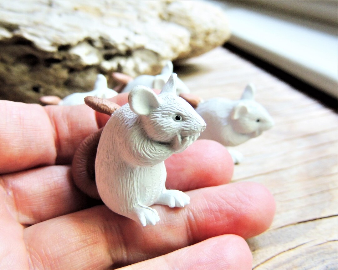 MOUSE MINIATURE ANIMALS Plastic Animal Figures Figurine Dollhouse ...