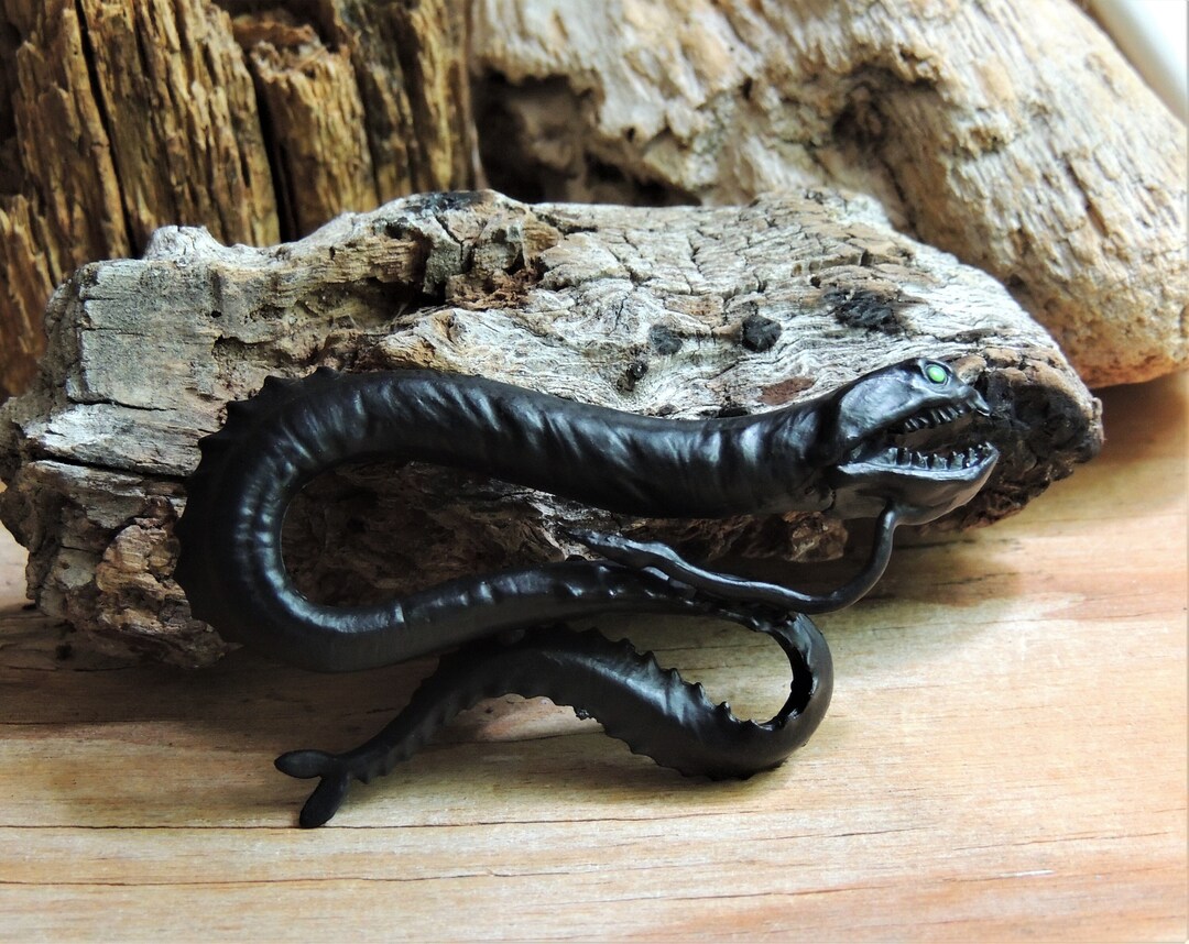 MINIATURE DRAGONFISH Deep Sea Plastic Figure Figurine Dollhouse Diorama ...