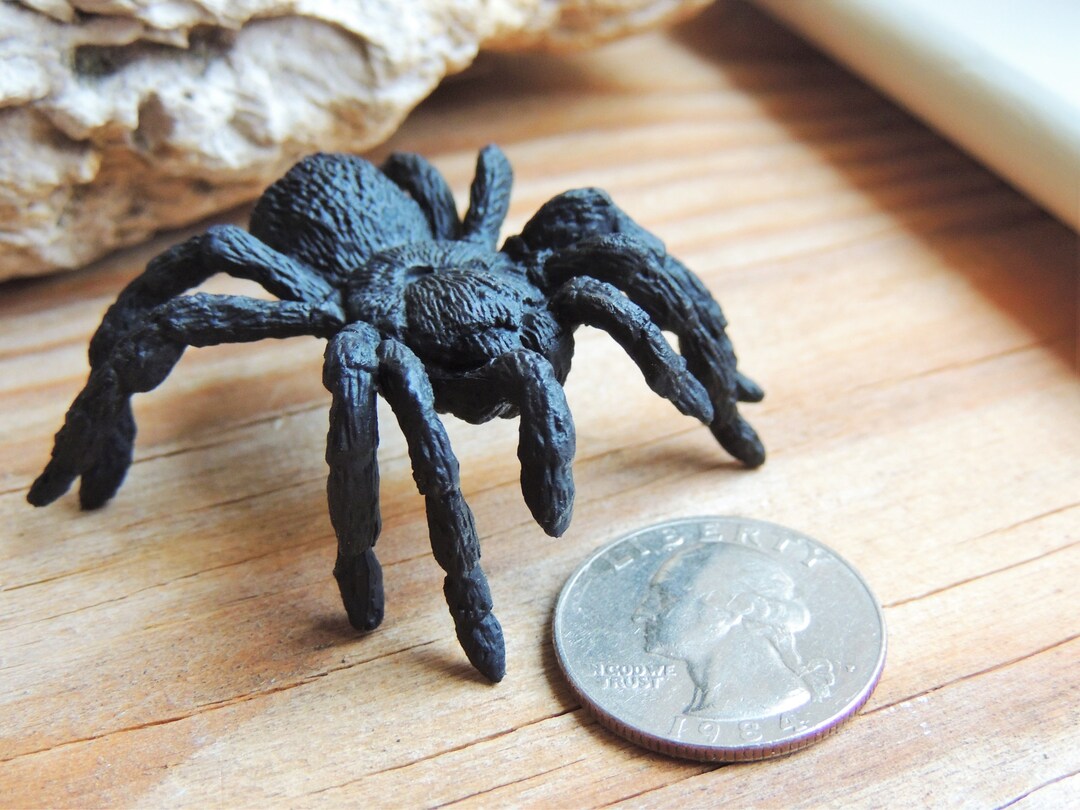 MINIATURE TARANTULA SPIDER Animal Figure Figurine Dollhouse Terrarium ...