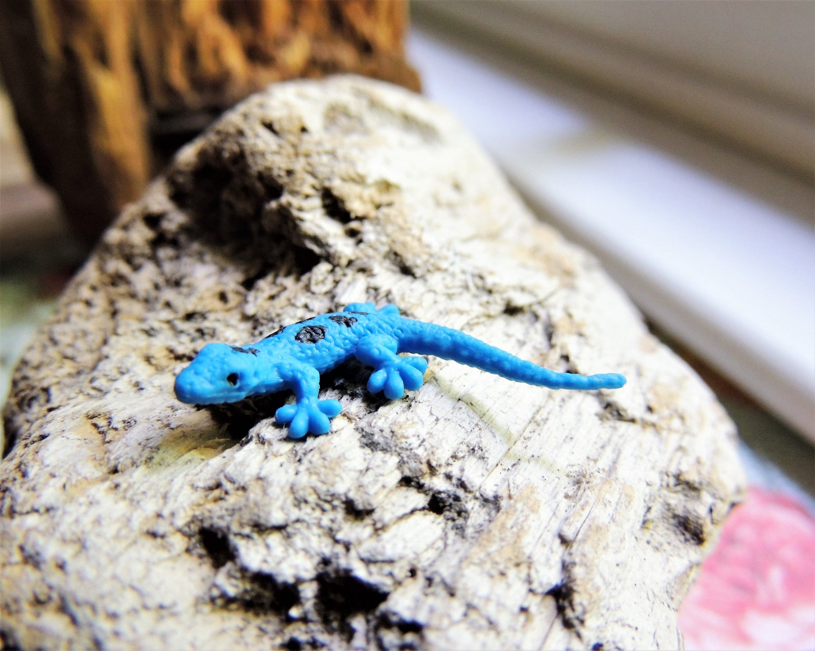 Tiny GECKO MINIATURE Animal Figures Figurines Lizard Reptile - Etsy