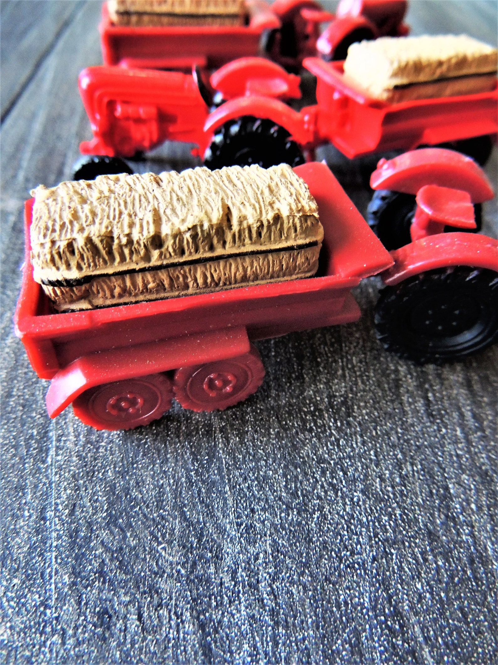 MINIATURE TRACTOR TRAILER With Hay Bale Figure Figurine Dollhouse Fairy ...