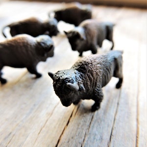 MINIATURE Bison Animal Mini Figurines Figures Dollhouse Diorama ...