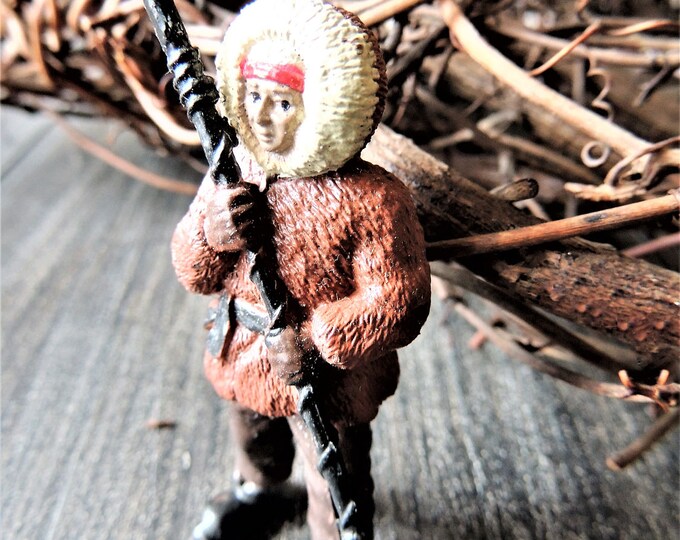 MINIATURE ESKIMO Plastic People Figures Figurines Doll House Diorama ...