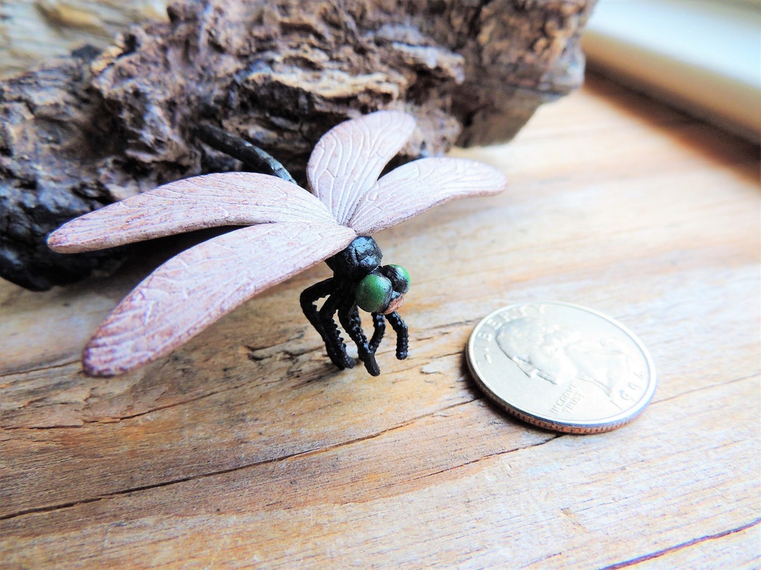 MINIATURE DRAGONFLY Insect Animals Figure Figurine Dollhouse Diorama ...