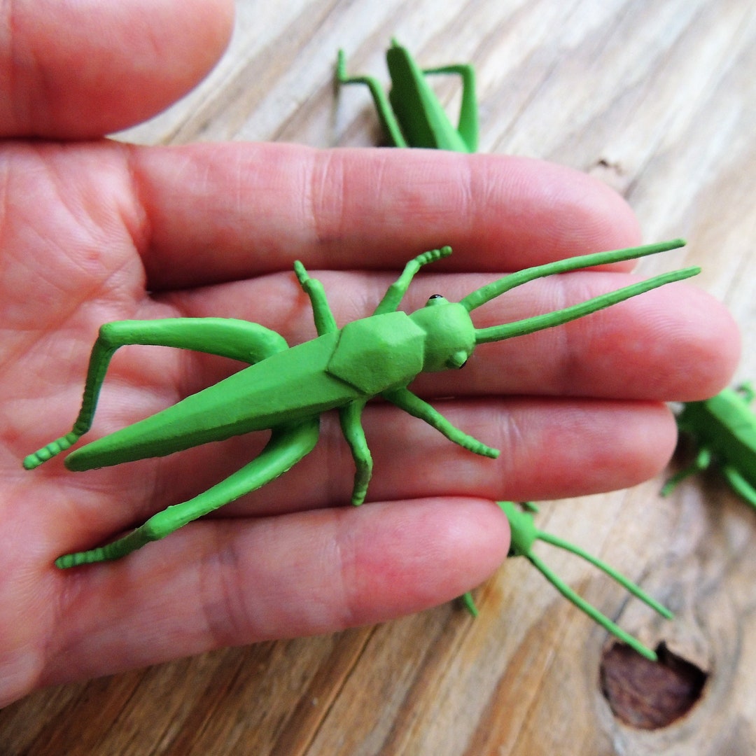 GRASSHOPPER MINIATURE Animal Figures Figurines Dollhouse Fairy Garden ...