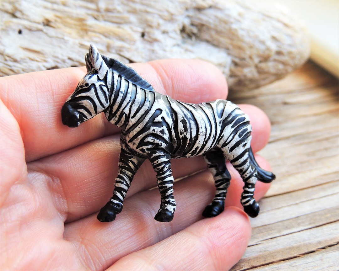 MINIATURE ZEBRA Animal Figurine Figure Fairy Garden Dollhouse Diorama ...