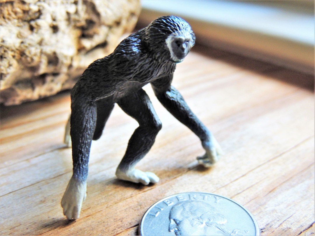 Monkey MINIATURE ANIMALS Figurine Gibbon Ape Monkey Plastic Animal ...