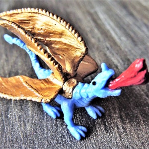 MINIATURE DRAGON Red Drake Plastic Figures Figurines Diorama Terrarium ...