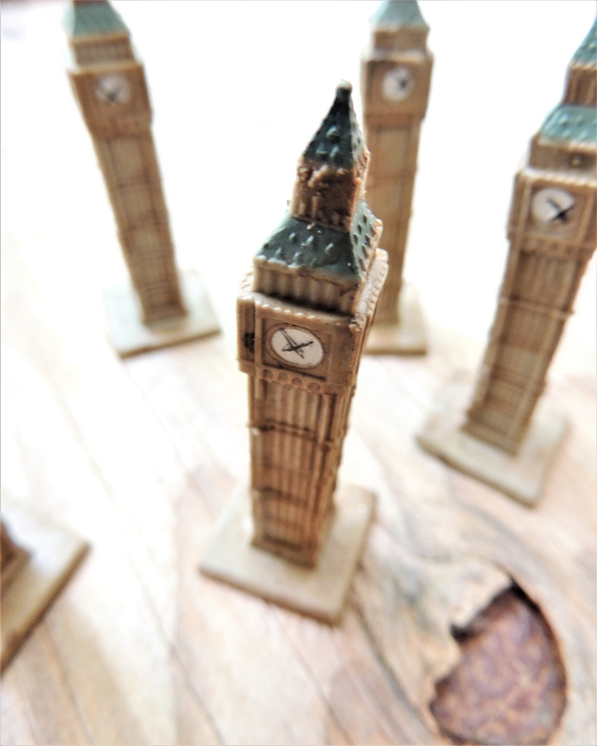 MINIATURE BIG BEN Landmark London Plastic Figures Figurines Terrarium ...