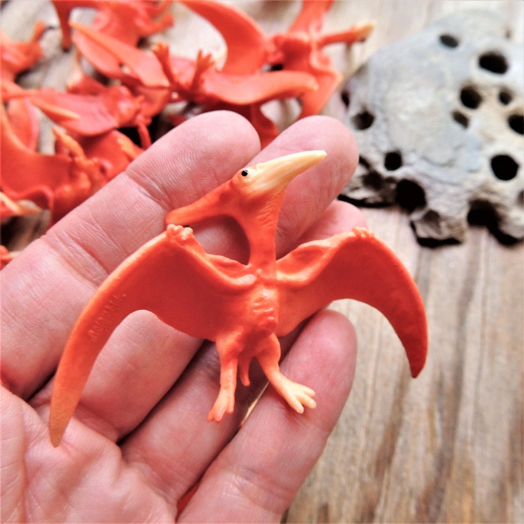 MINIATURE DINOSAUR Pterodactyl Dino Plastic Toy Figure Figurine ...