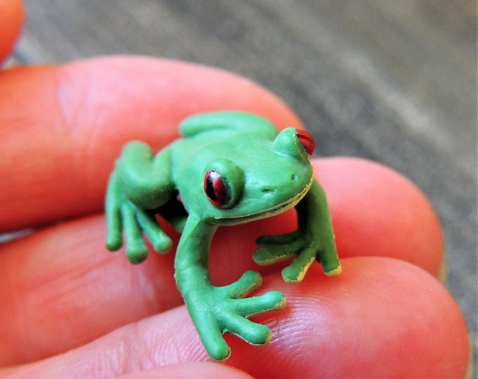 Miniature Ceramic Frog Toad Mini Baby Animal Cute Little Green Yellow ...