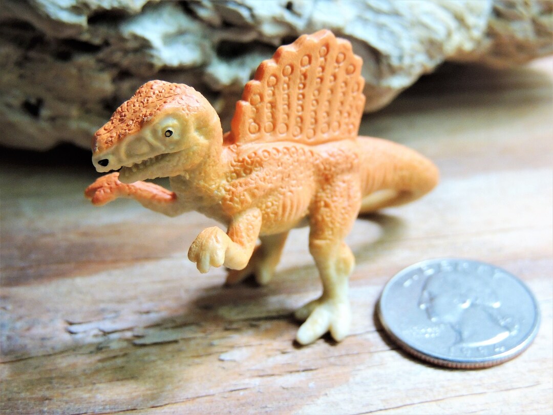DINOSAUR MINIATURE Spinosaurus Figure Figurine Fairy Garden - Etsy