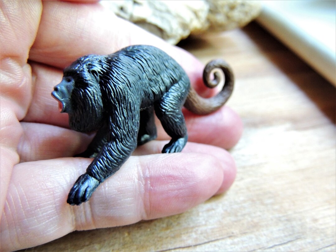 Miniature Howler Monkey Figurine: Plastic Realistic Primate Figure for ...