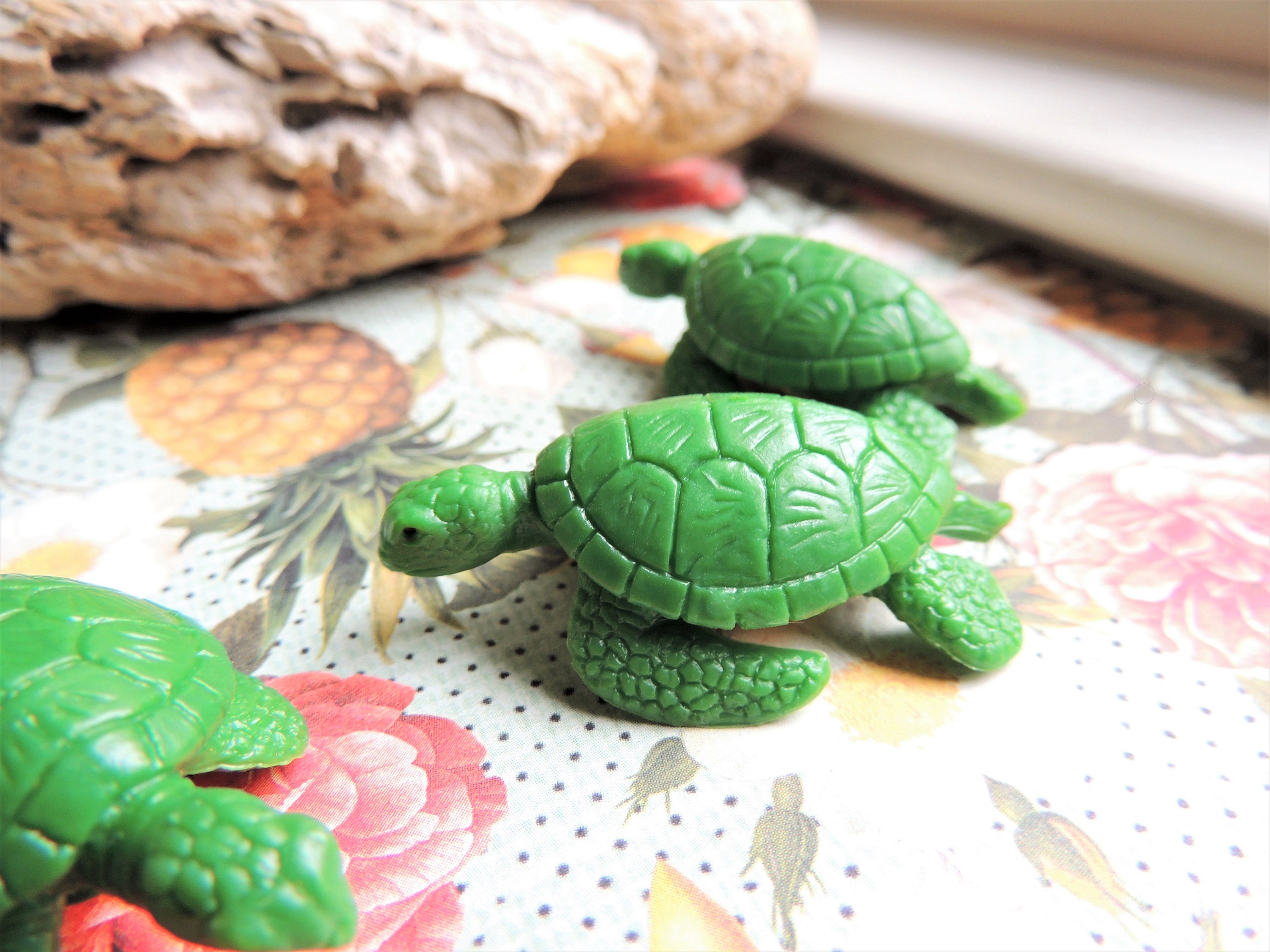 MINIATURE SEA TURTLES Figure Figurines Dollhouse Diorama | Etsy