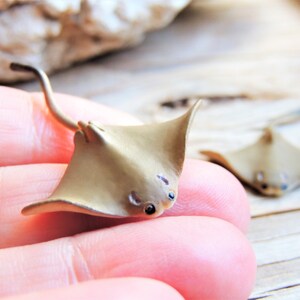 COWNOSE RAYS MINIATURES: Tiny Mini Animals Dollhouse Terrarium Fairy ...