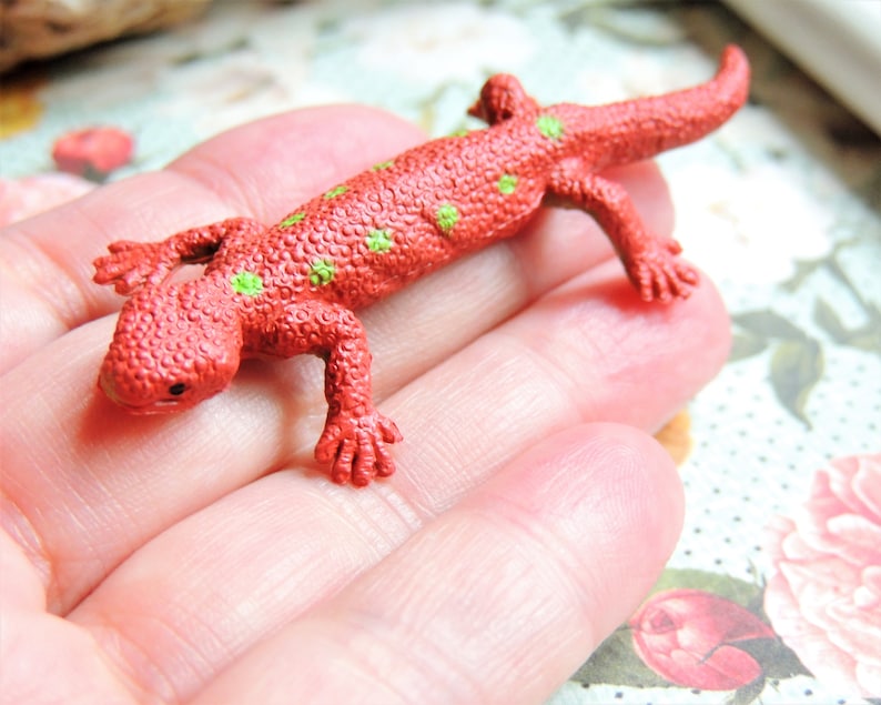 MINIATURE GECKO Animal Figure Figurine Fairy Gardens Dollhouse | Etsy