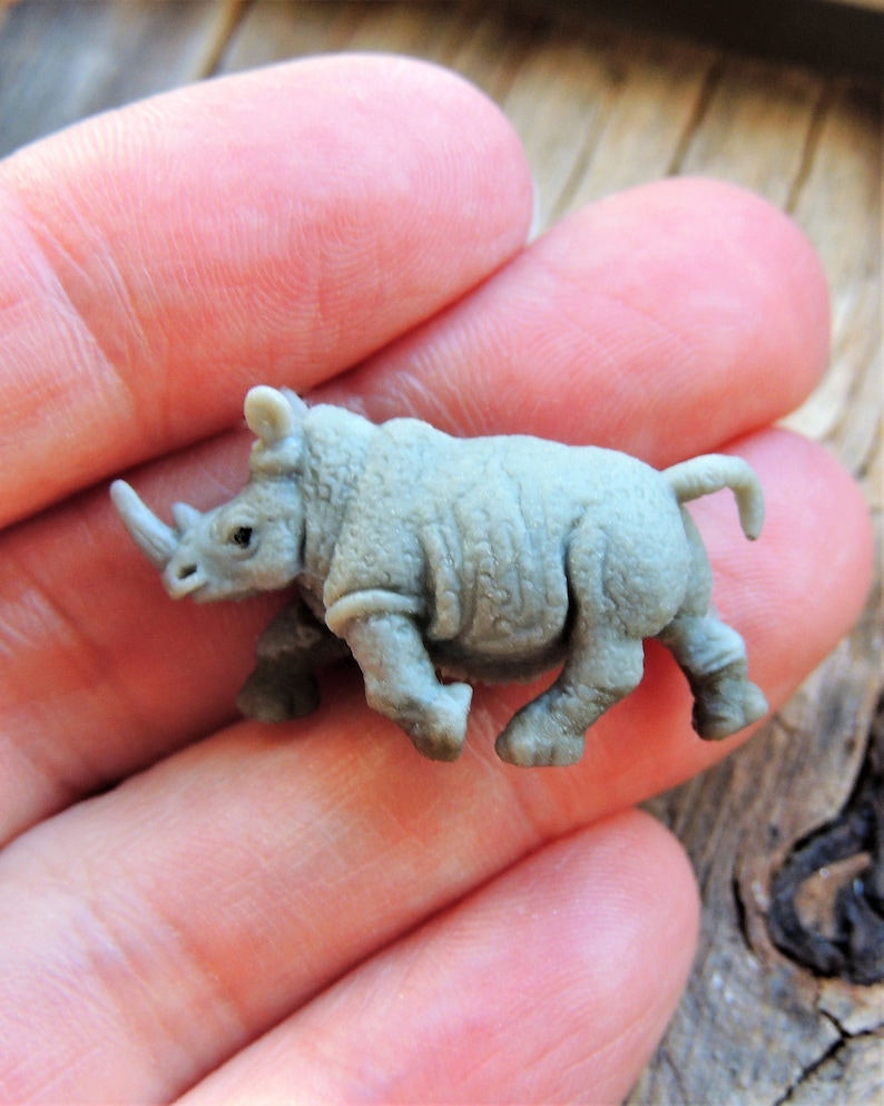 MINIATURE ANIMALS RHINO Micro Mini Rhinos Figurine Figure Dollhouse ...