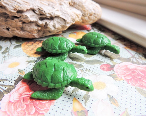 MINIATURE Hawksbill SEA TURTLE Figure Figurines Dollhouse | Etsy