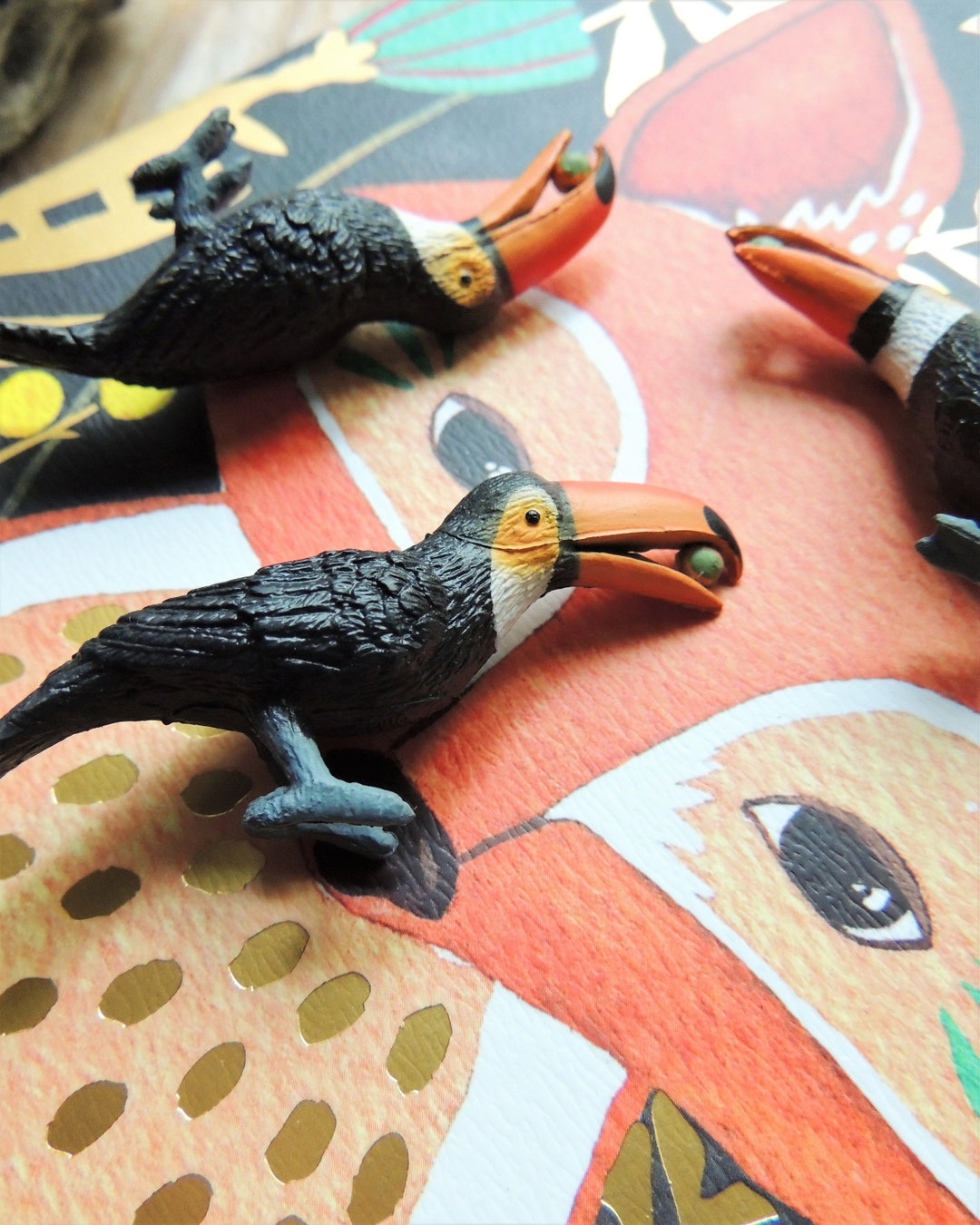 TOUCAN MINIATURE ANIMALS Bird Plastic Animal Figure Figurines Doll ...