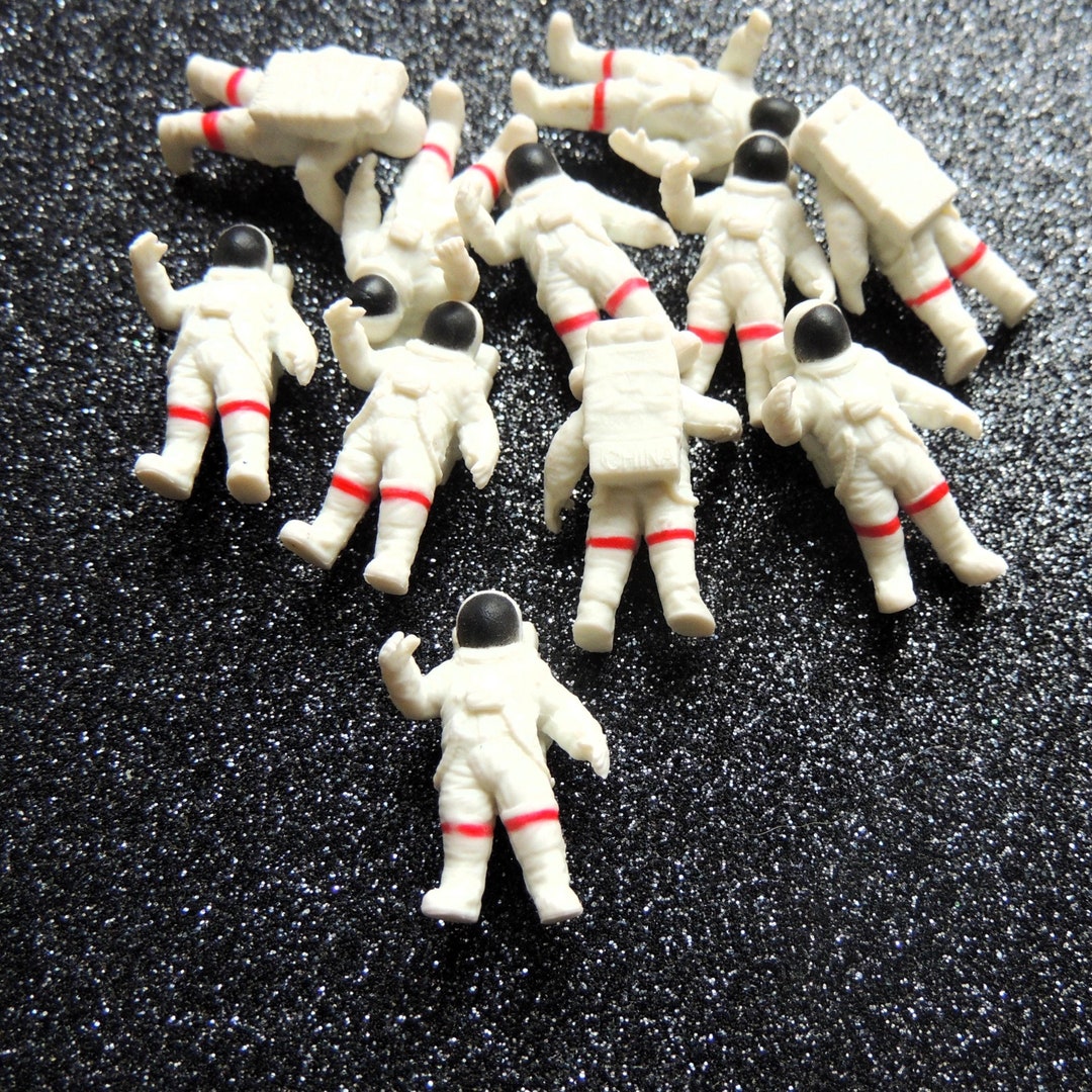 Set of Tiny MINIATURE ASTRONAUT People Mini Figurines Figures Dollhouse ...