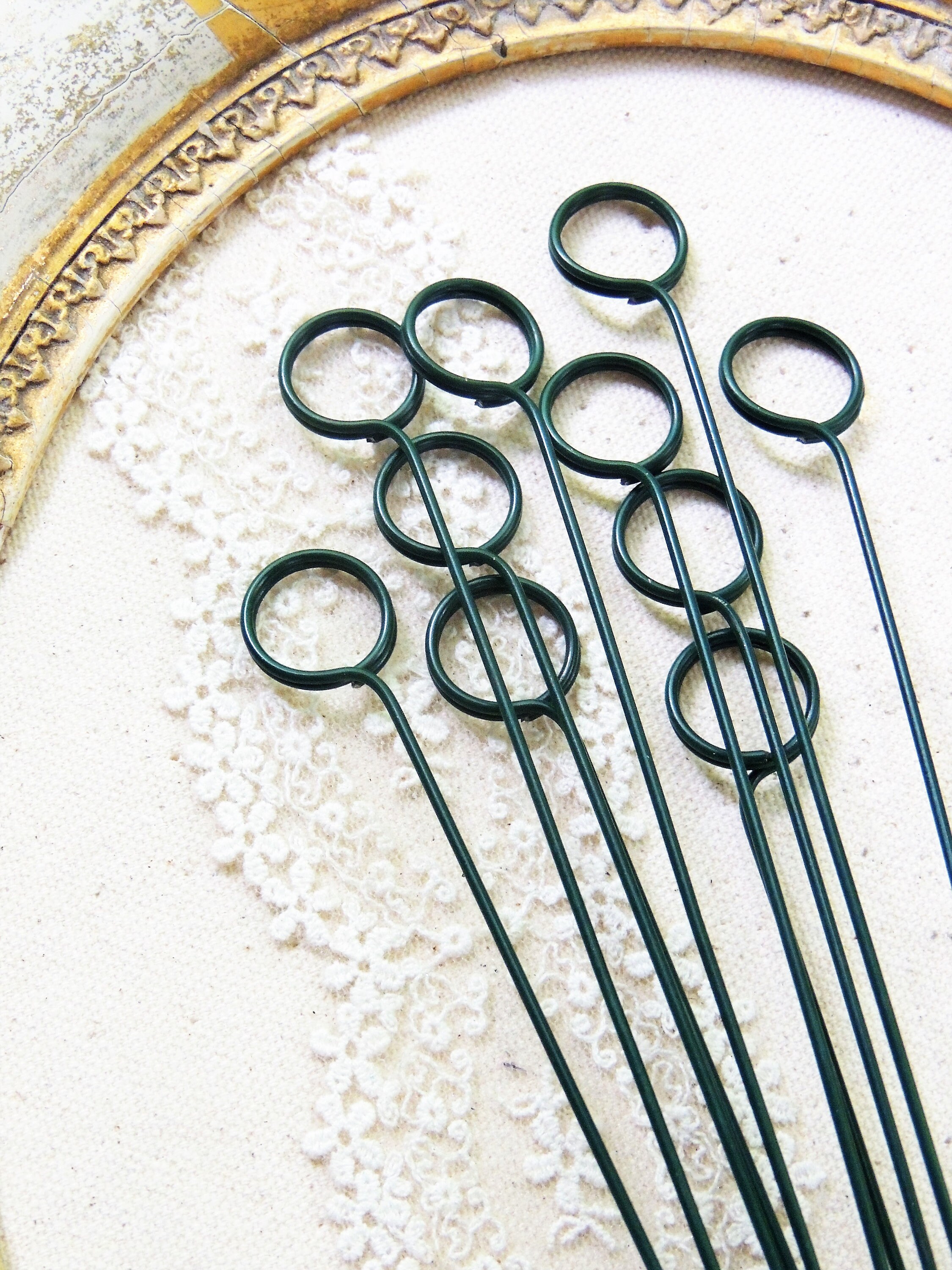 Set of 10 Green Tall Wire Card Holder Table Number Place Card Holders ...
