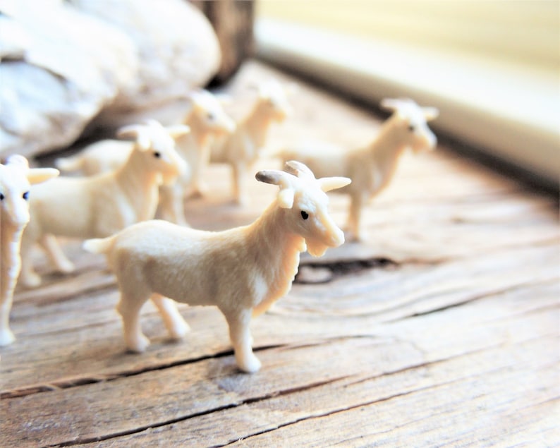 GOAT MINIATURE Farm Animals Figurine Figures Terrarium Dollhouse 1:12 ...