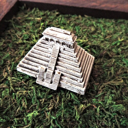 MINIATURE BUILDING Pyramid Maya House Plastic Figures - Etsy