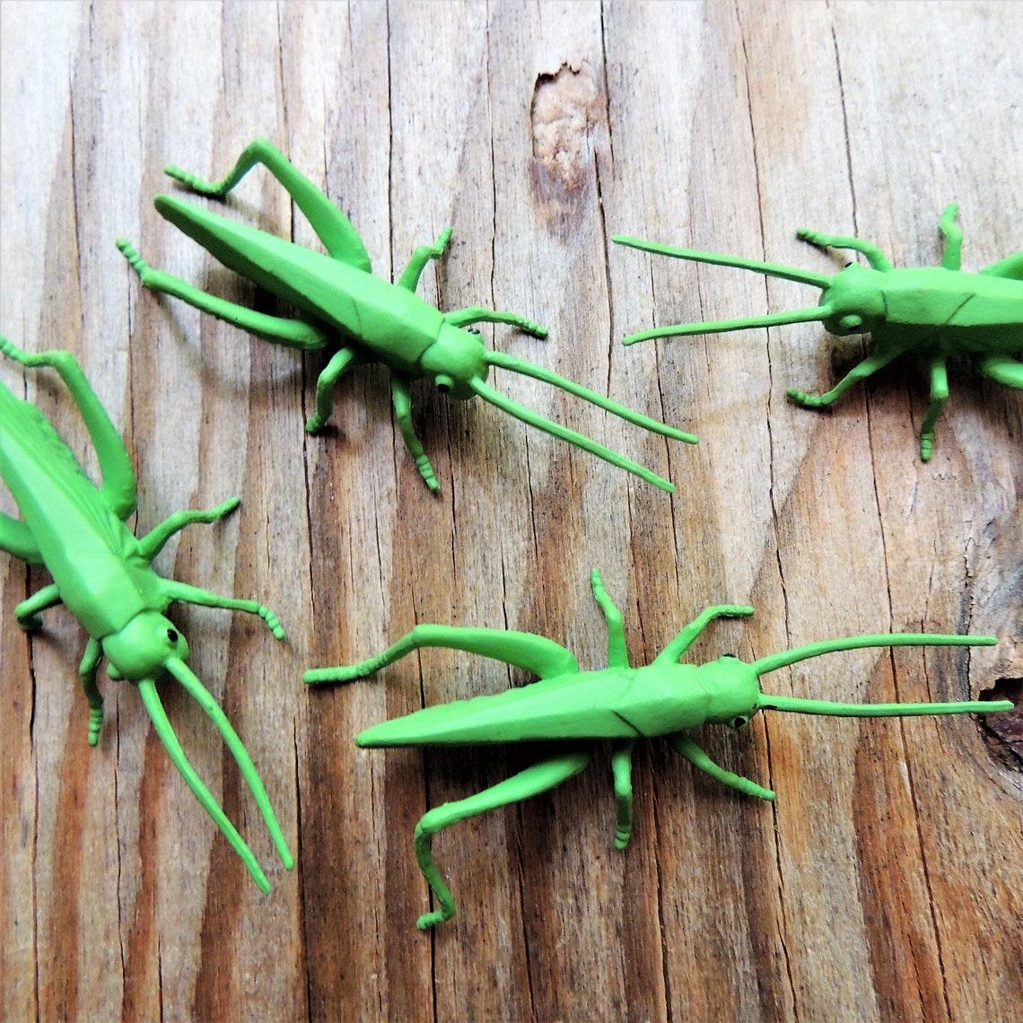 GRASSHOPPER MINIATURE Animal Figures Figurines Dollhouse Fairy Garden ...