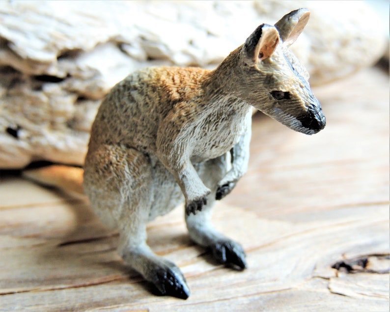 Large MINIATURE WALLABY Animals Figure Figurine Dollhouse - Etsy