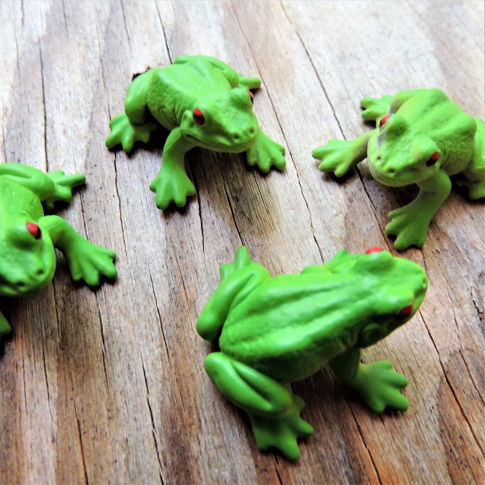 MINIATURE FROG Animal Figures Figurines Fairy Garden Dollhouse - Etsy