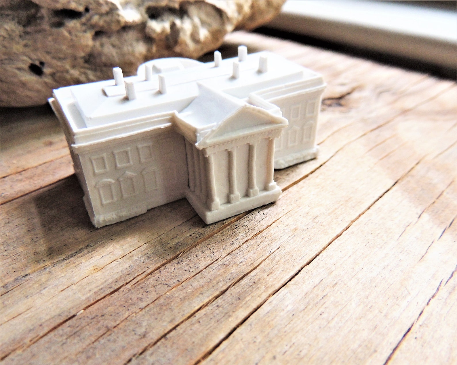 MINIATURE WHITE HOUSE Building Figures Figurine Diorama Terrarium ...