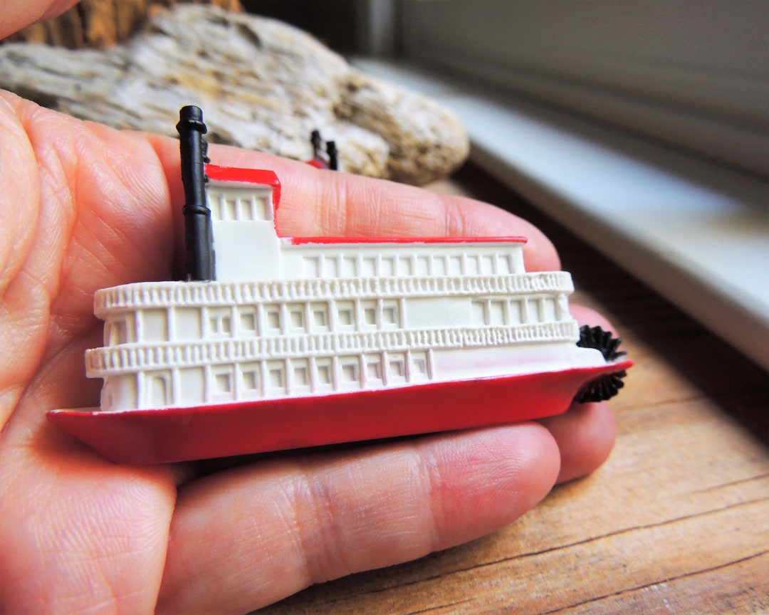 MINIATURE STEAMBOAT Ship Boat Figure Figurine Fairy Garden Dollhouse ...