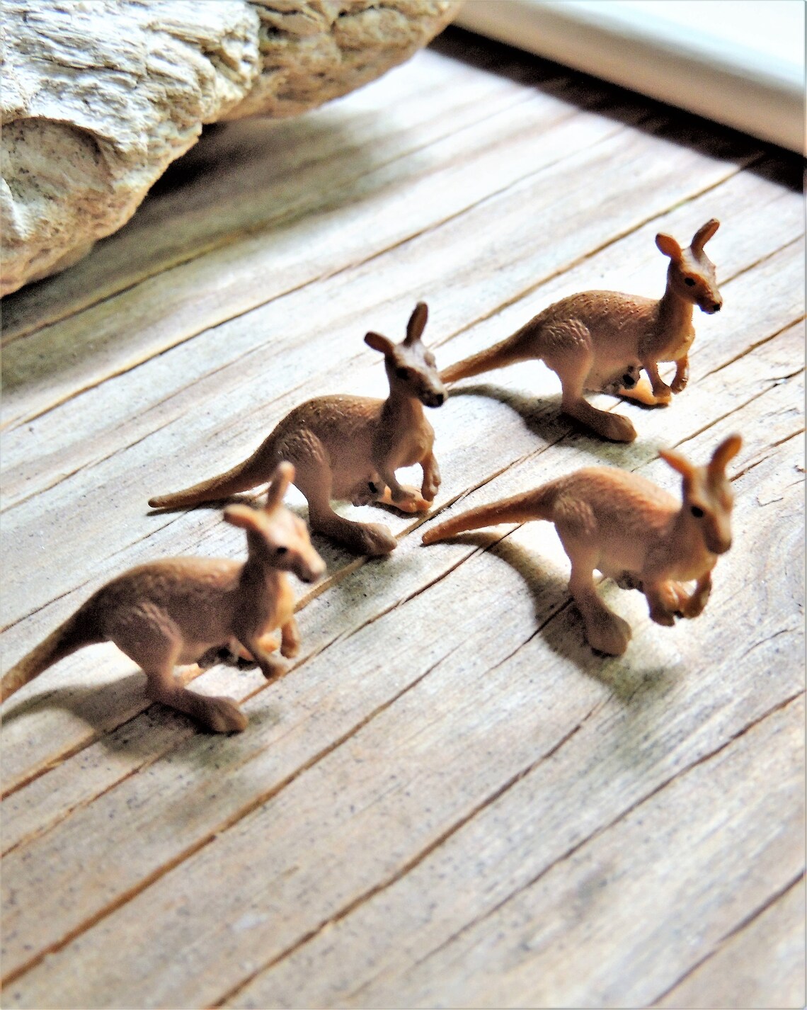 KANGAROO MINIATURES Animal Figurines Fairy Garden Dollhouse Diorama ...