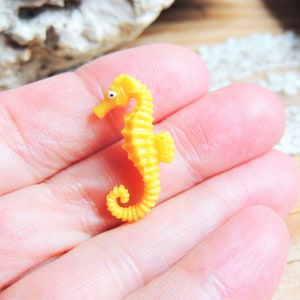 SEAHORSE MINIATURE Sea Life Animals Sea Horse Figurine Figures ...