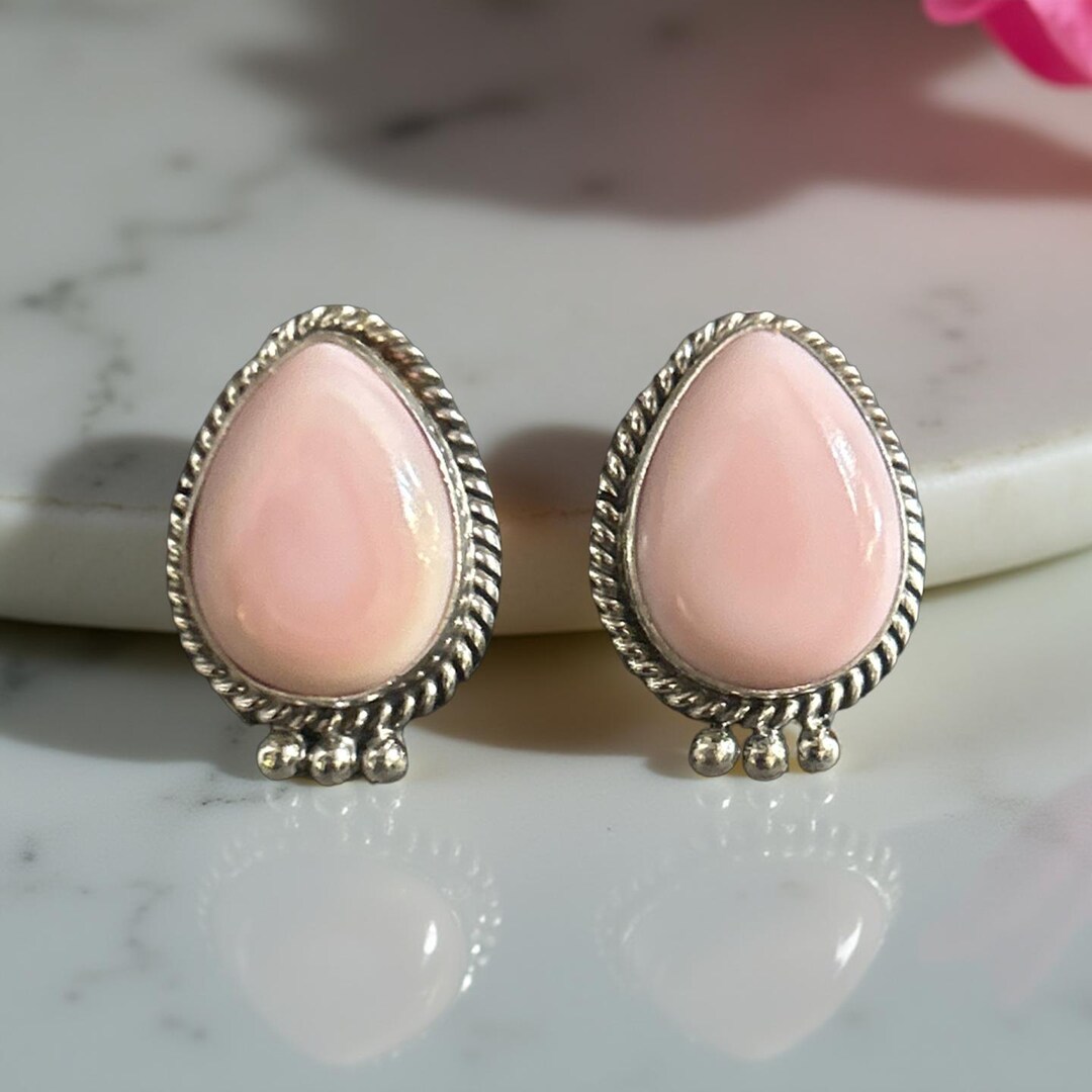 Native American Navajo Handmade Pink Conch Post Earrings Set in ...